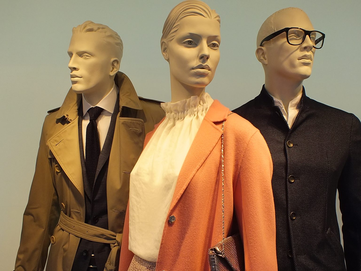 Dressing Tips For Realistic Mannequins